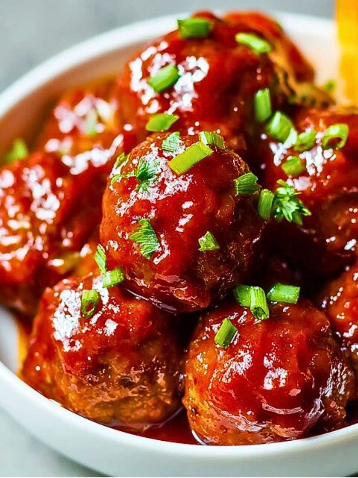 Juicy Saucy Dinner That Cooks Itself